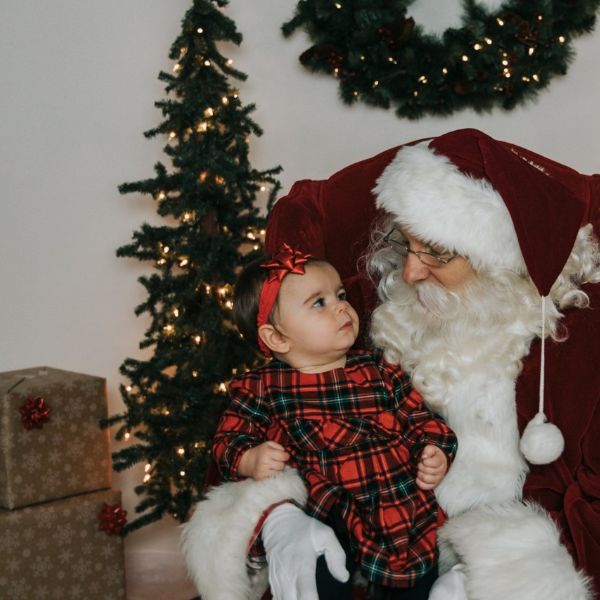 Best Santa Claus & Holiday Entertainment | A Touch of Magic