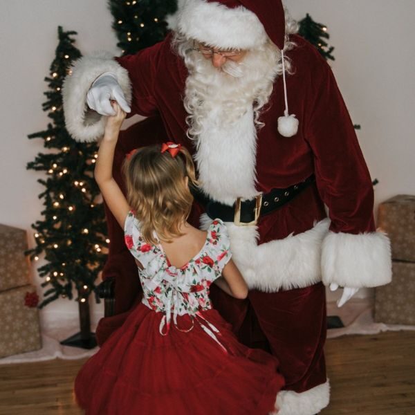 Best Santa Claus & Holiday Entertainment | A Touch of Magic